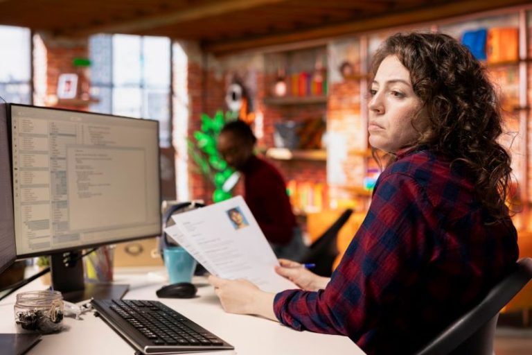 How to List Education on a CV (With Examples)